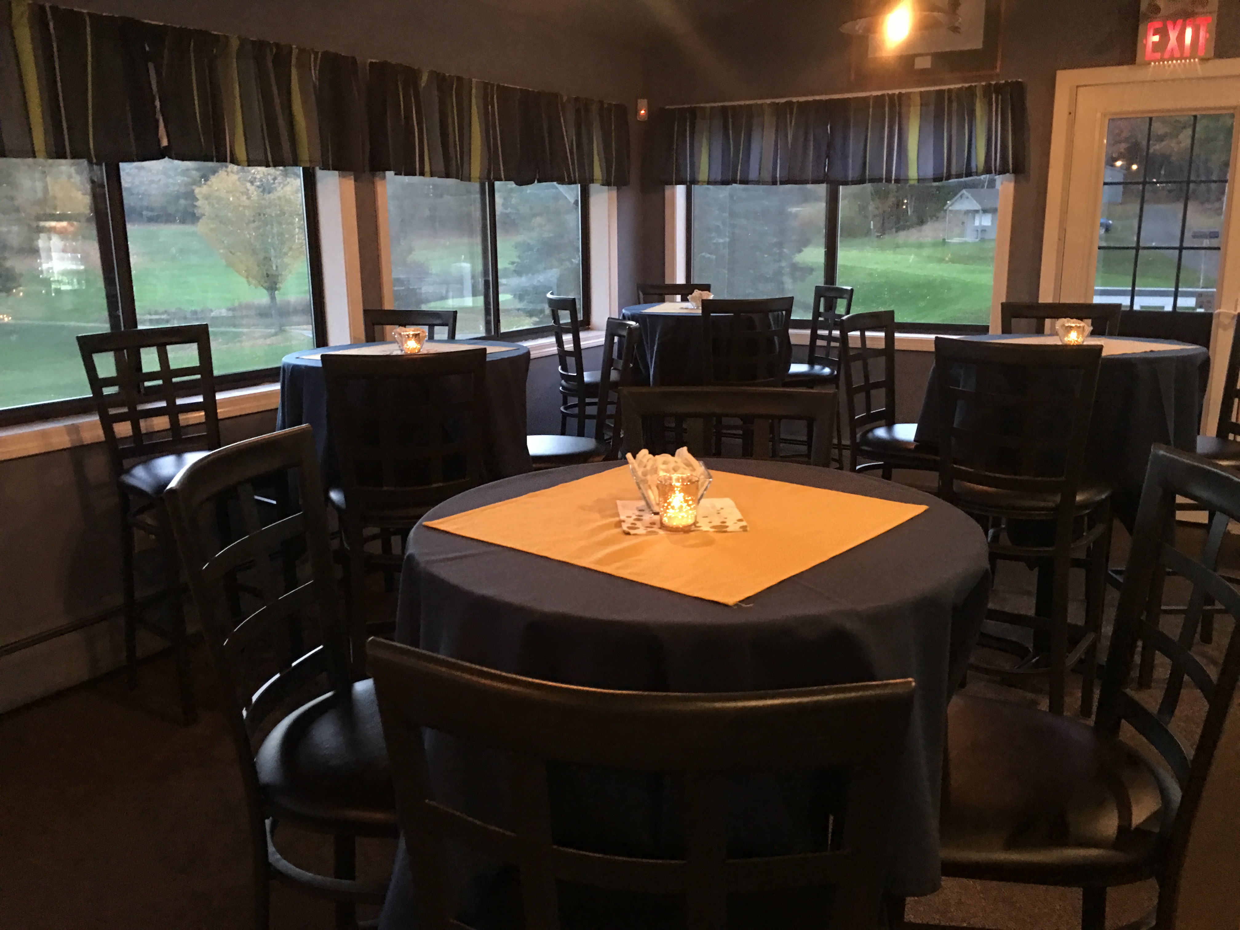 Pub - Crown Point Country Club